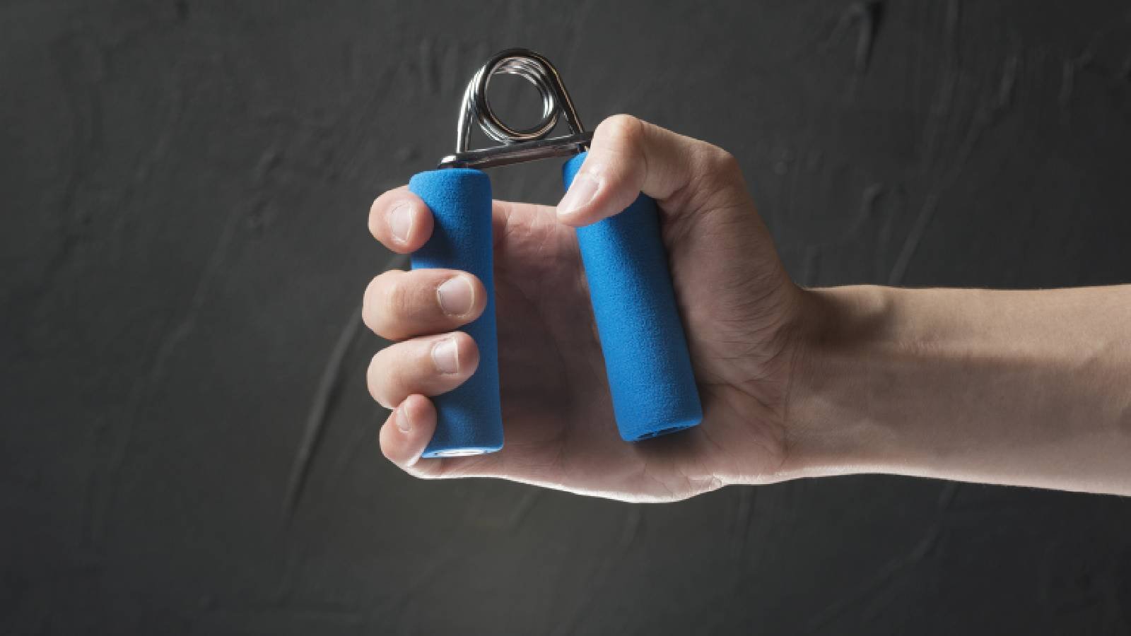 Why your grip strength matters — and how to improve it? - How2Fit